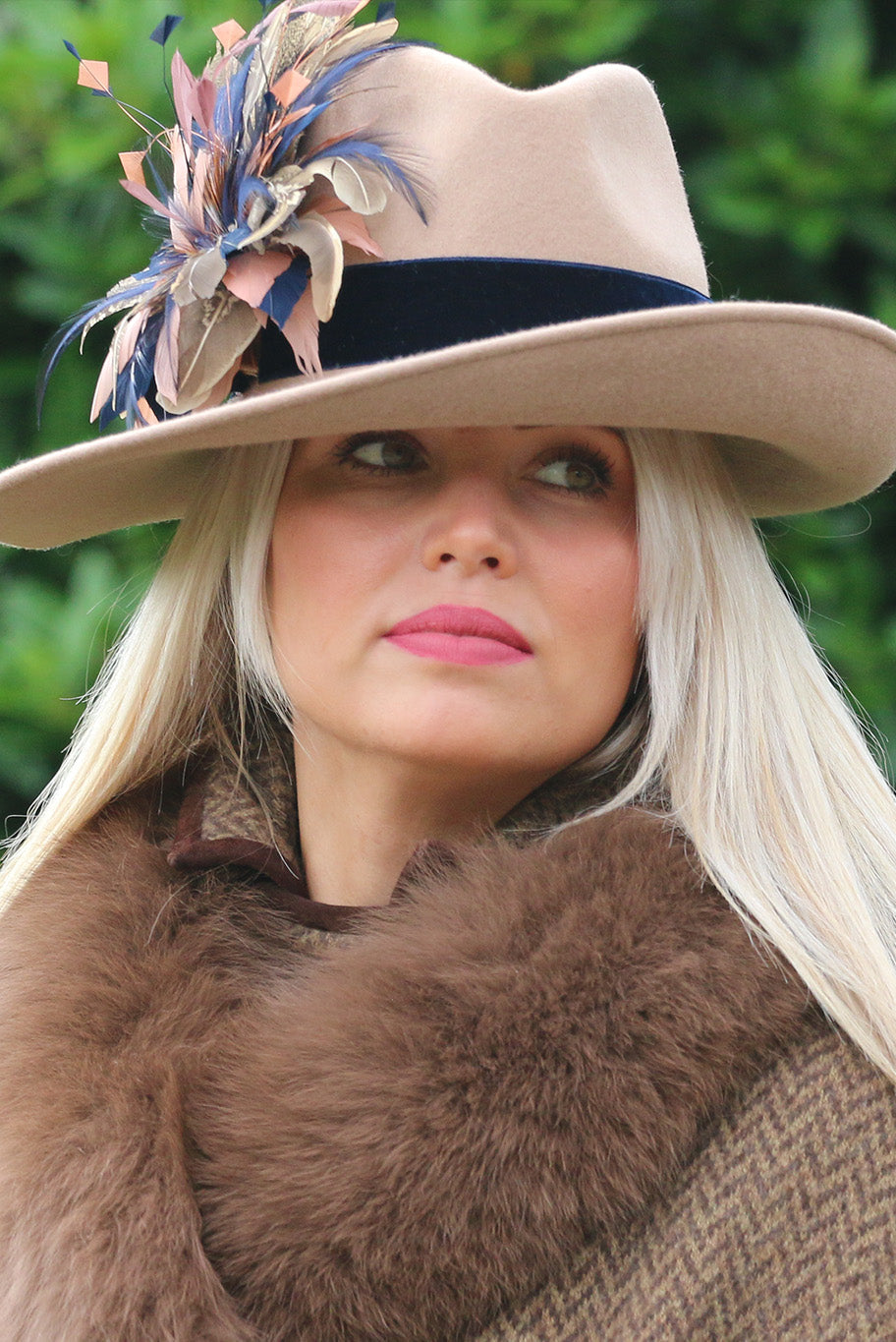 Fedora side sweep hat in camel – Le Jabot & Stock Co.